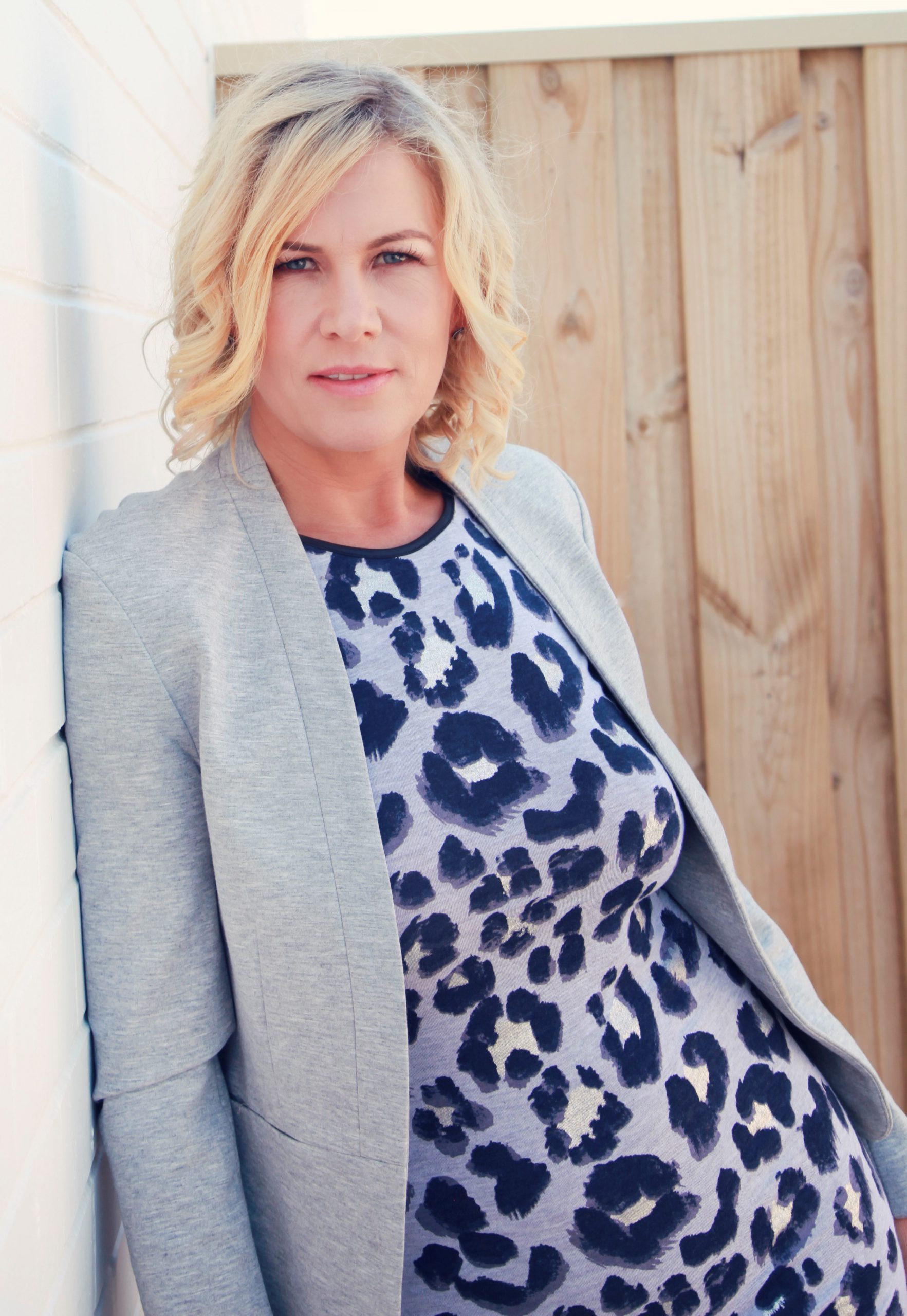 Contact – Shelley Cox